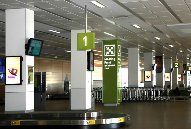 Airport and Air Lounge Digital Signage